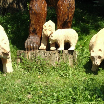 Statui sculpate manual in lemn - TeoBarsan.ro